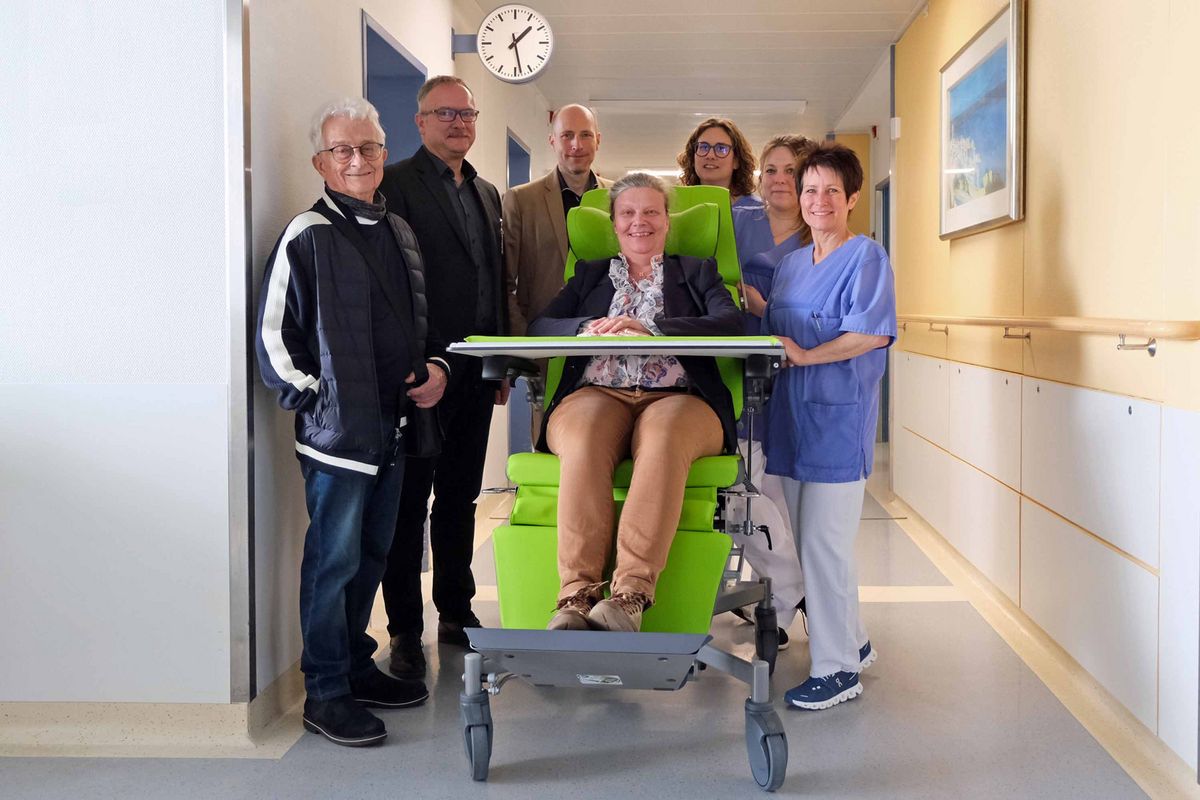 Klinikum Saarbrücken: Mobilisierungsstuhl schafft neue Perspektiven für Unfallpatienten